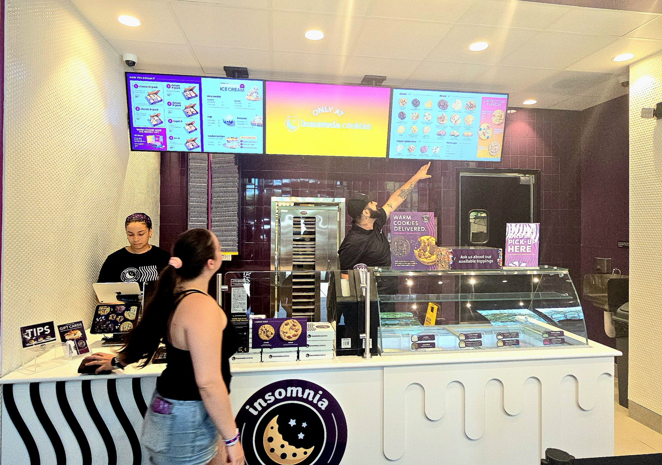 Insomnia Cookies Opens in Bethlehem – Saucon Source
